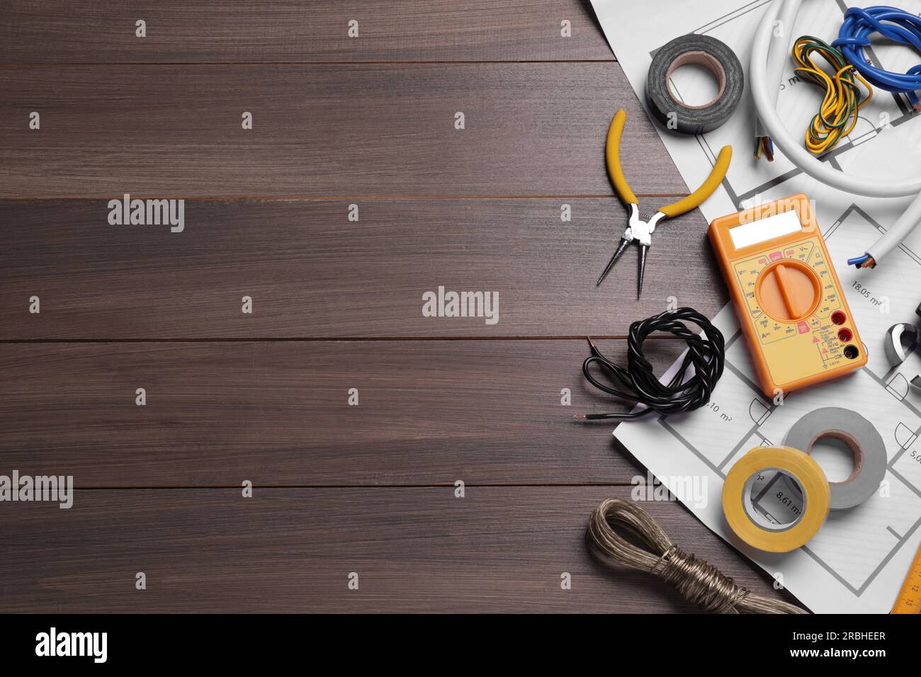 Electronic conductor pattern of wires hi-res stock photography and ...