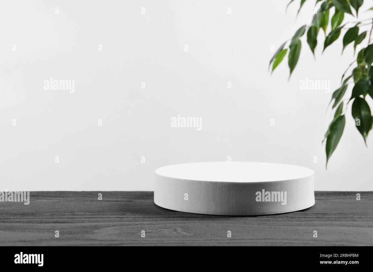 Round shaped podium hi-res stock photography and images - Alamy