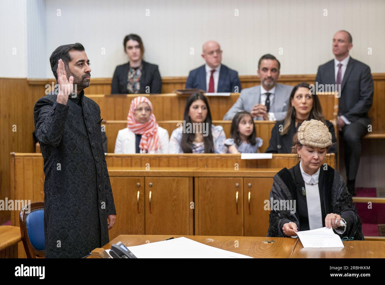 Yougov office hi-res stock photography and images - Alamy