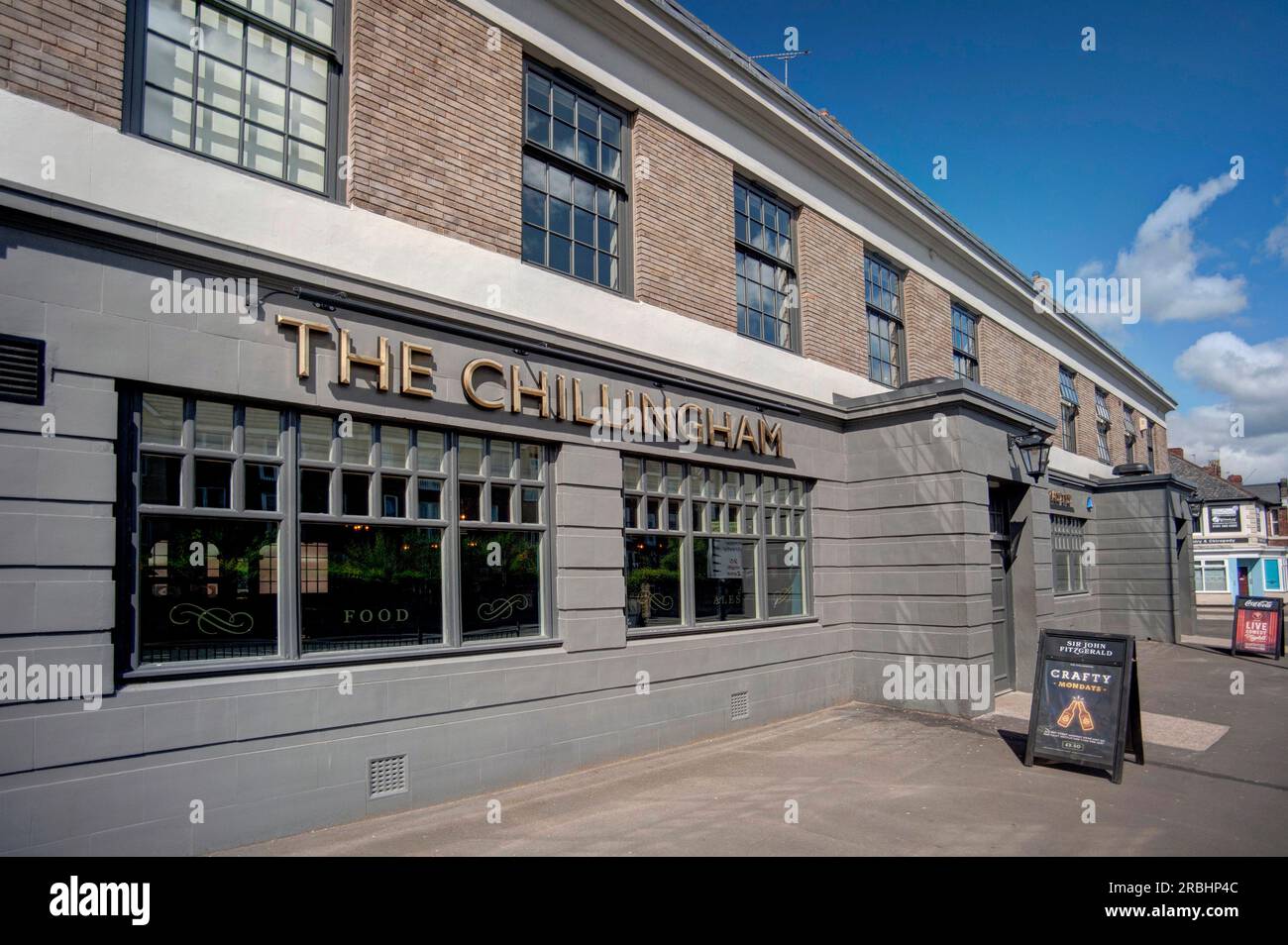 The Chillingham public house, Heaton Stock Photo - Alamy