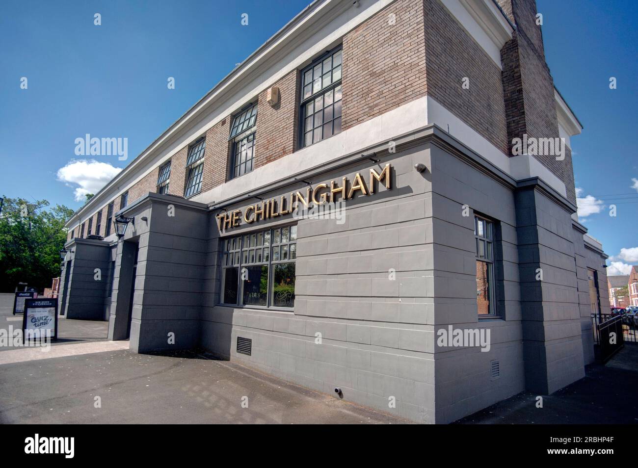 The Chillingham public house, Heaton Stock Photo - Alamy