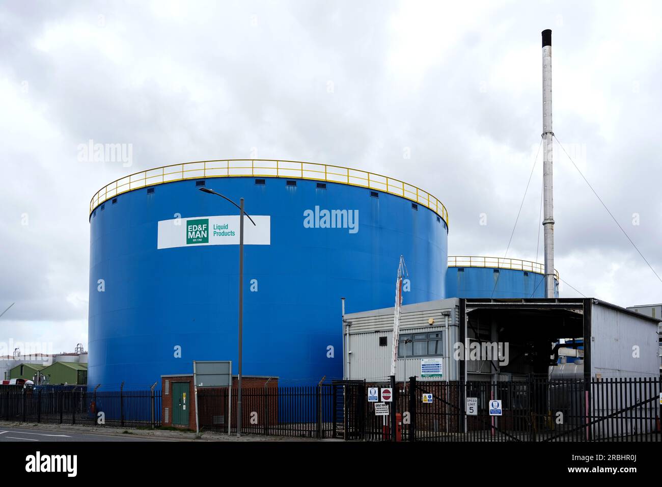 Liquid storage tank at Sandhills Liverpool Stock Photo - Alamy