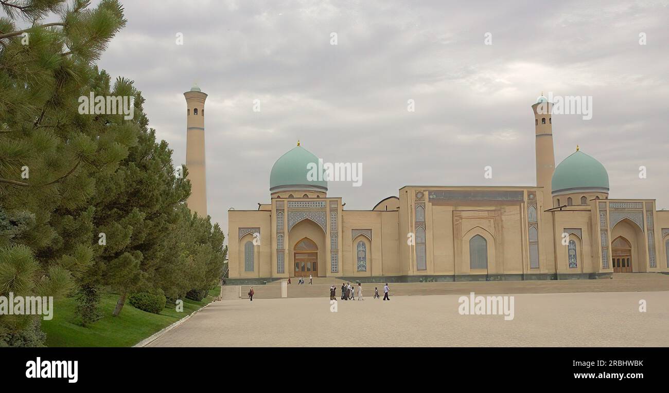 Kaffal Shashi mausoleum Stock Photo - Alamy
