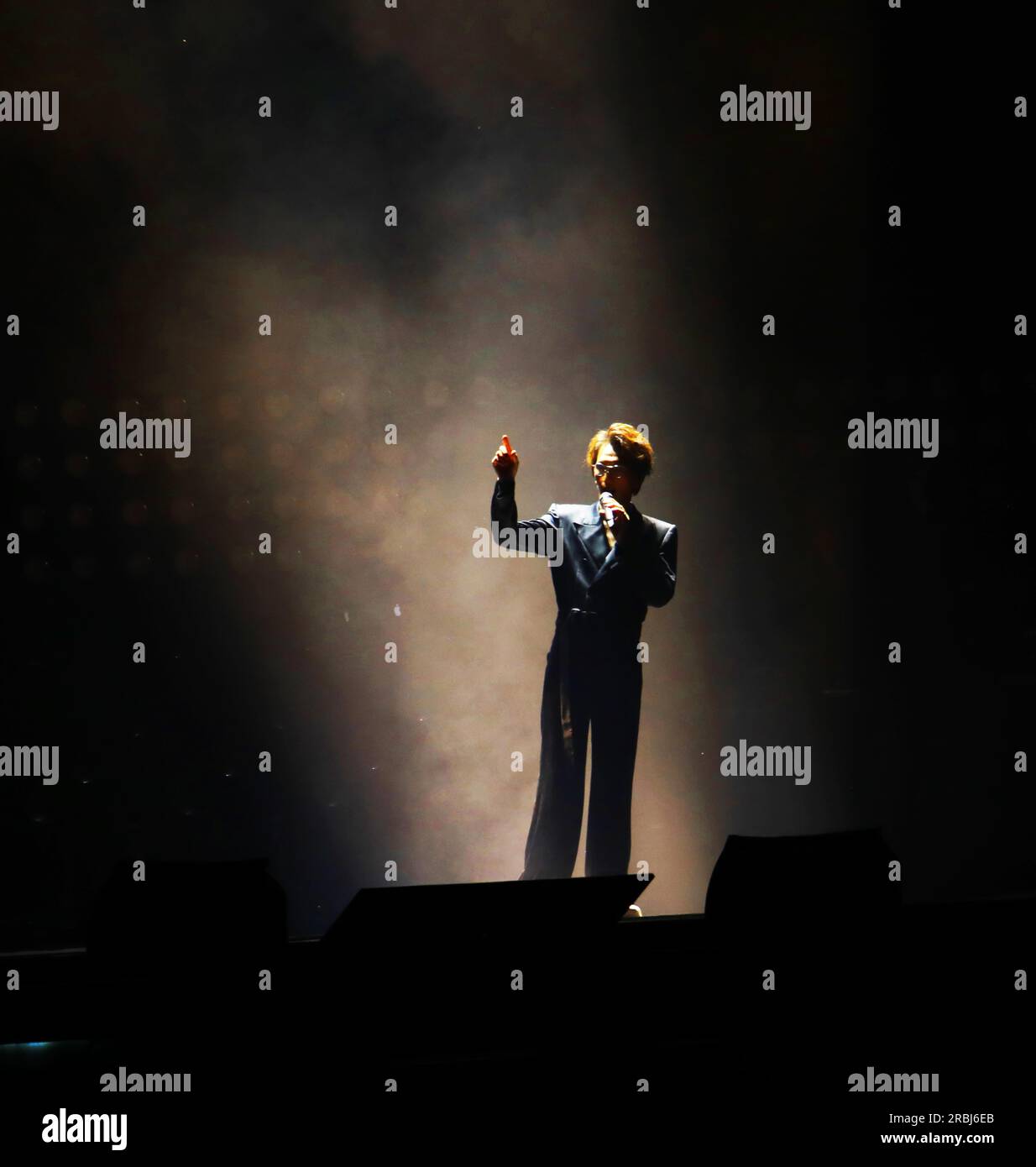 Taiwanese singer Terry Lin holds concert in Yichang City, central China ...