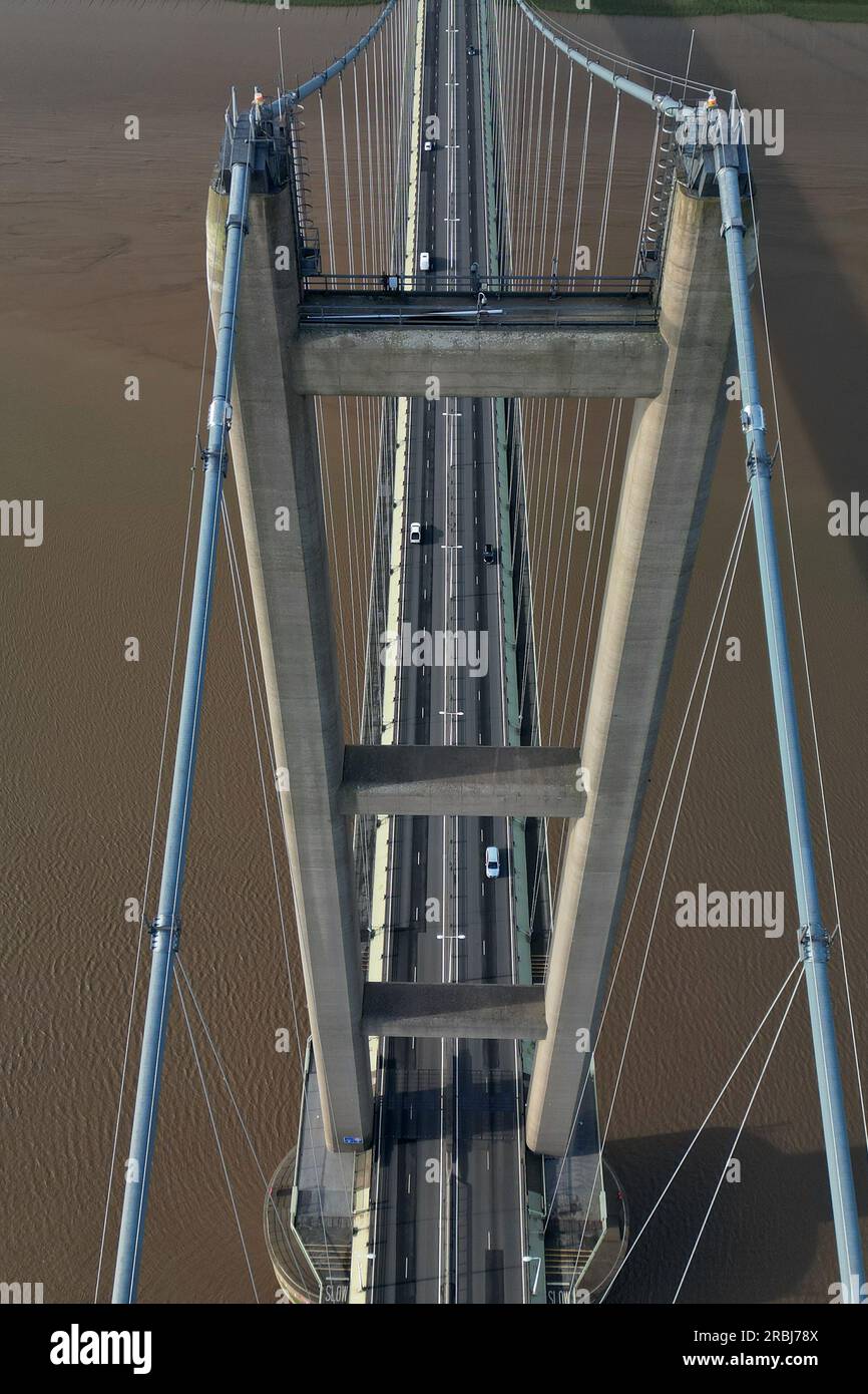 Aerial humber bridge hi-res stock photography and images - Alamy