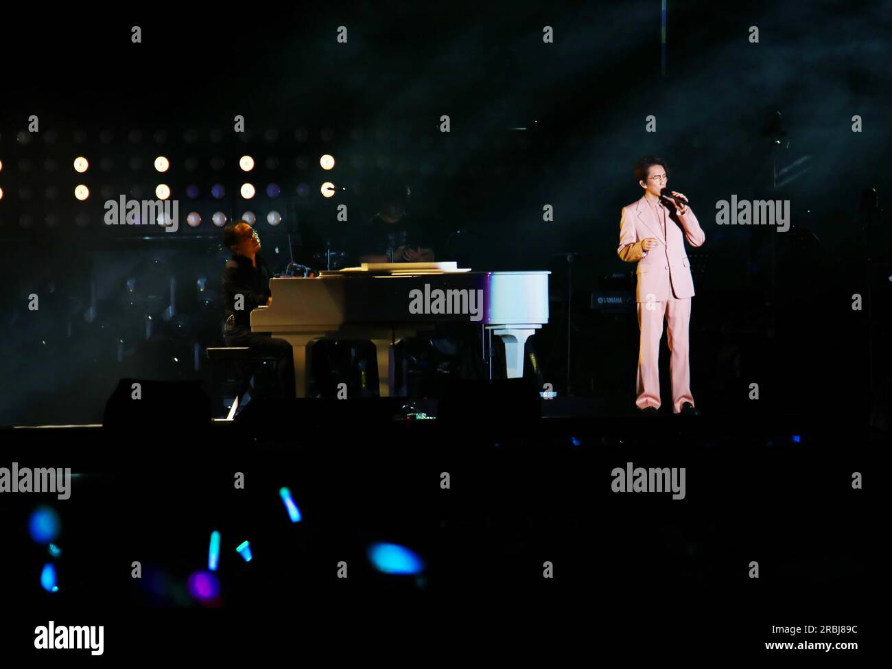 Taiwanese singer Terry Lin holds concert in Yichang City, central China ...