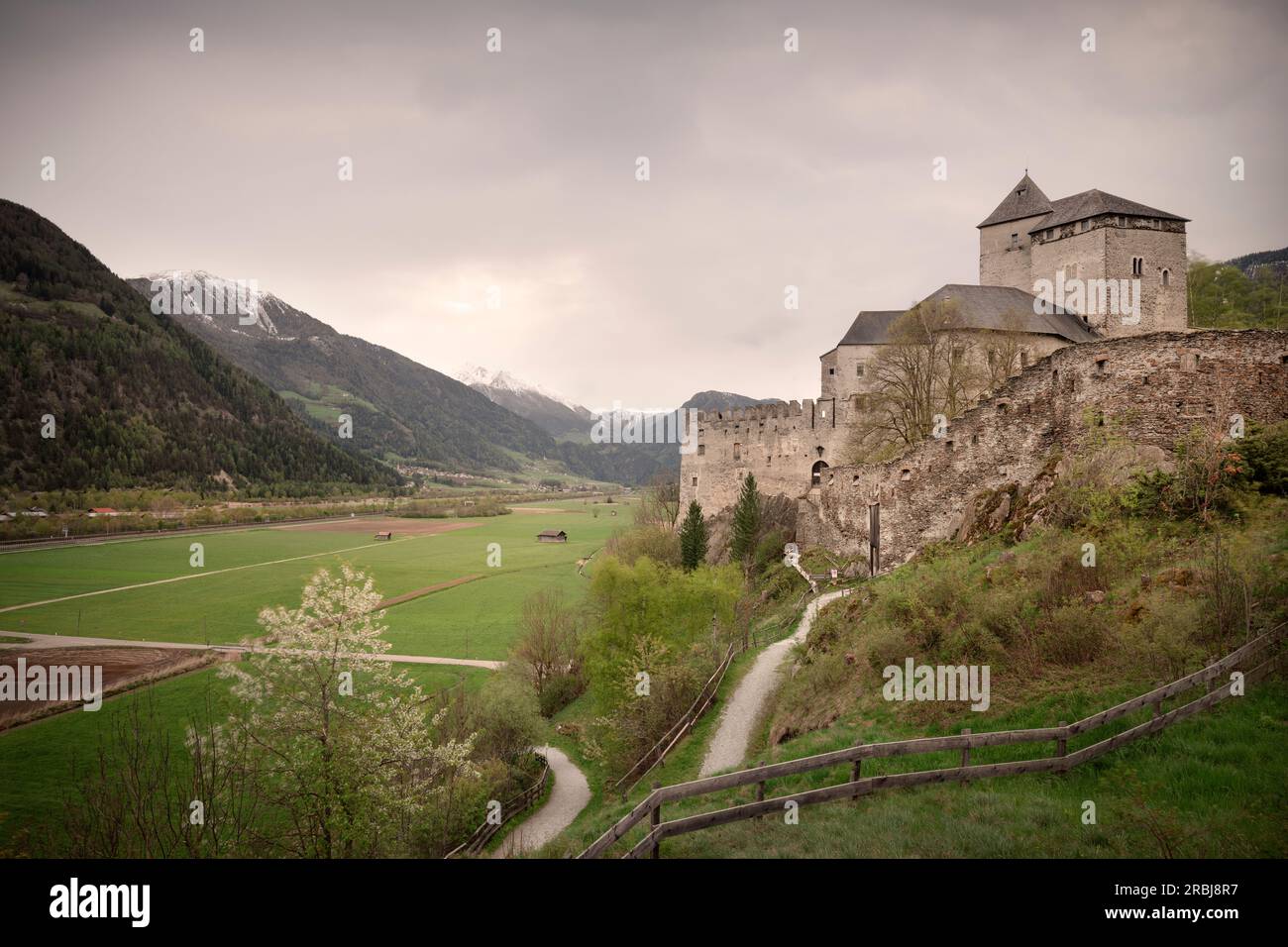 Reifenstein Castle and the Wipptal, Vipiteno, South Tyrol, Italy, Alps ...