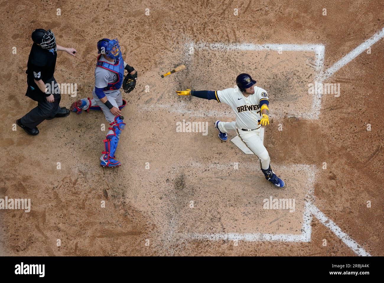 Milwaukee Brewers' Victor Caratini hits a home run during the eighth ...