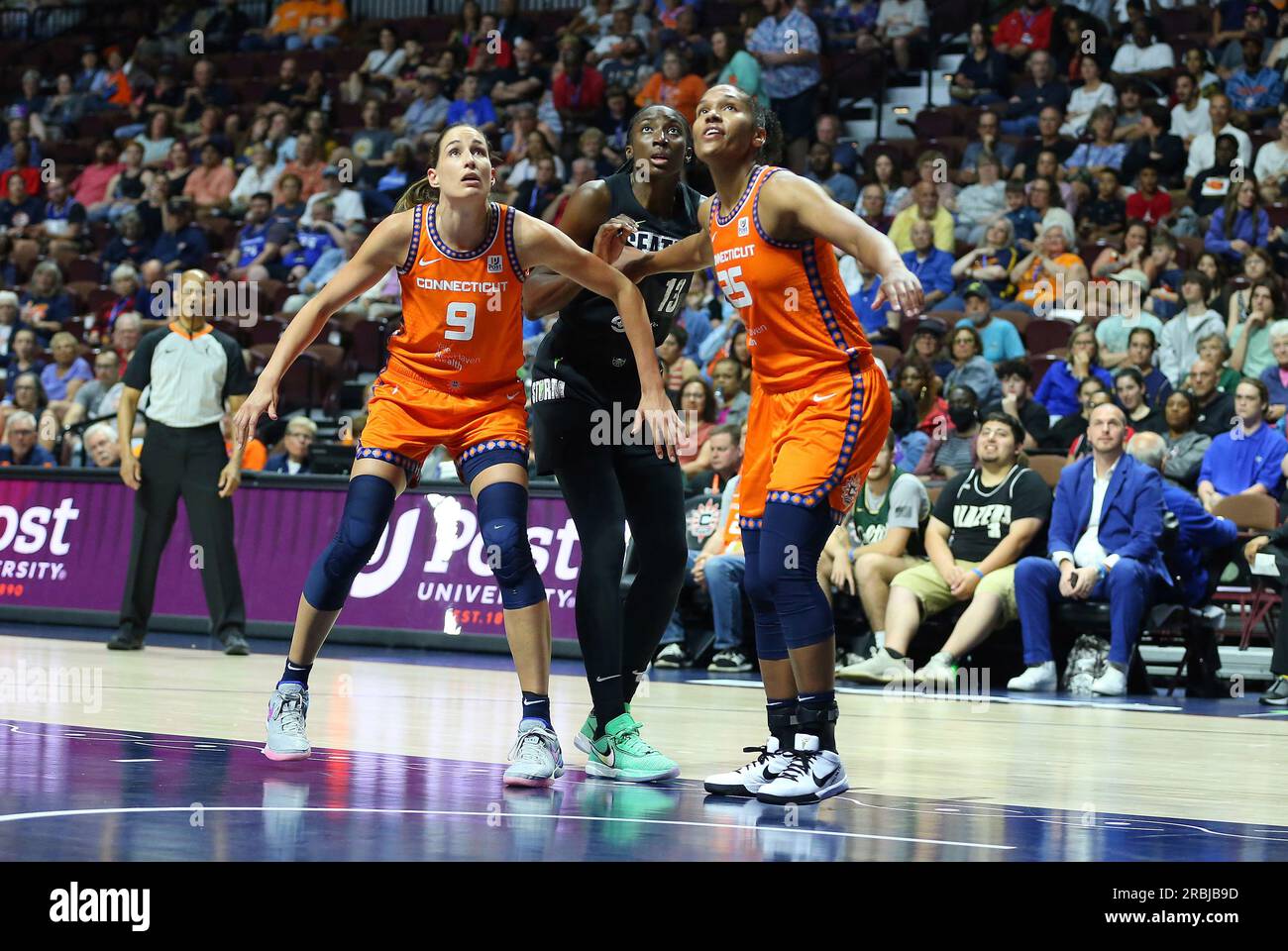 UNCASVILLE, CT - JULY 06: Connecticut Sun guard Rebecca Allen (9 ...