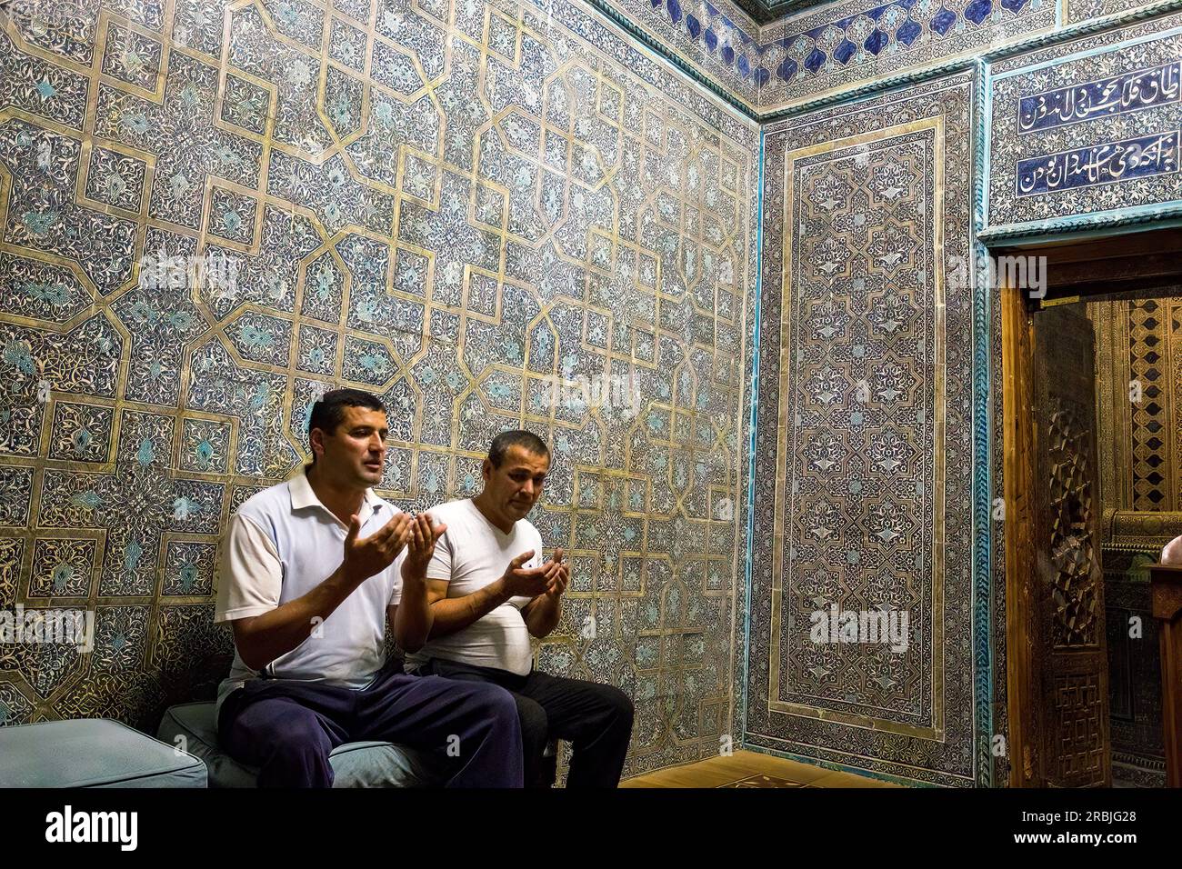 Hoping for something important Stock Photo - Alamy