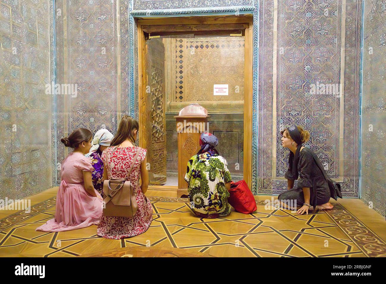 Hoping for something important Stock Photo - Alamy