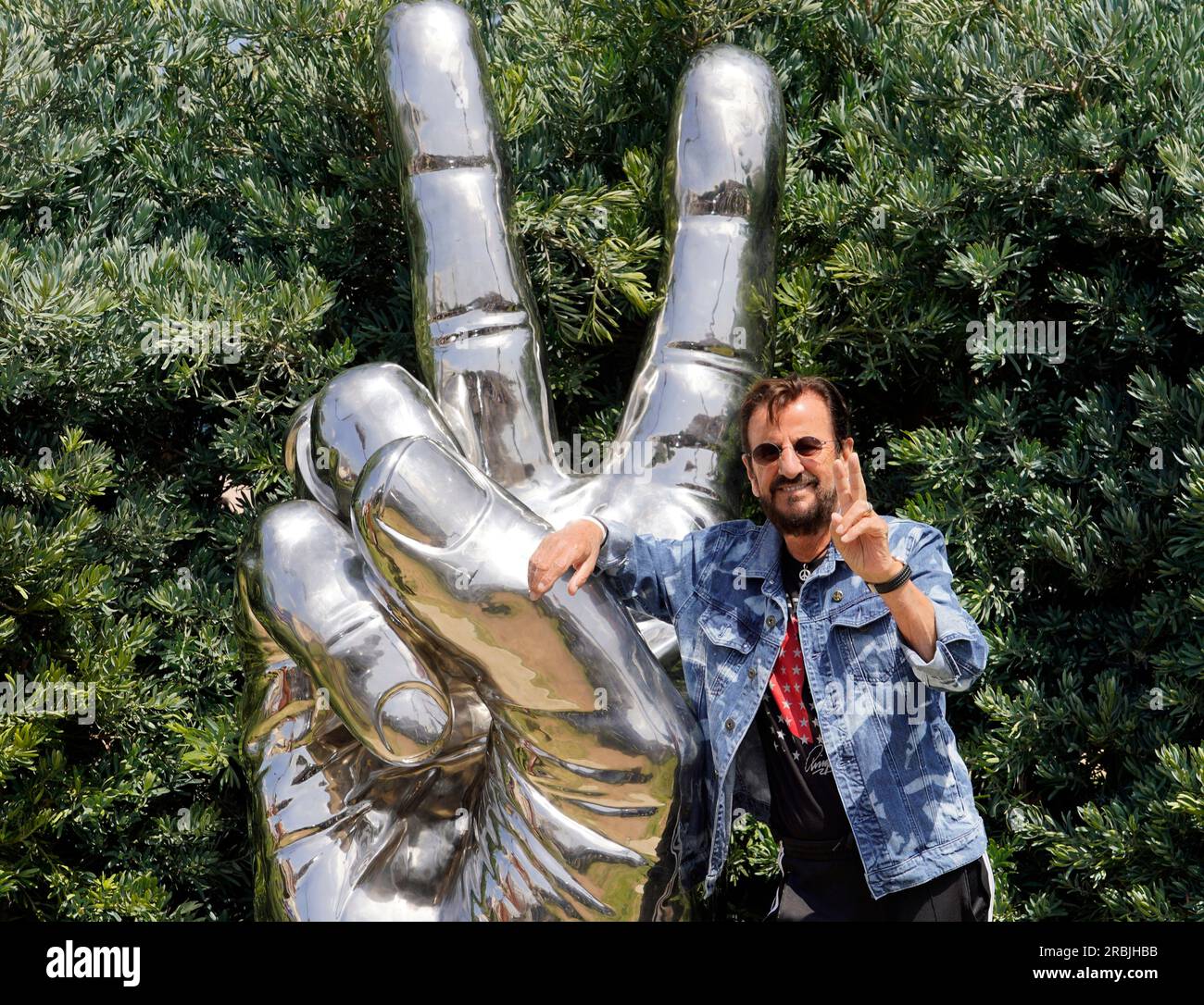 Ringo Starr poses at his annual birthday celebration, Friday, July 7 ...