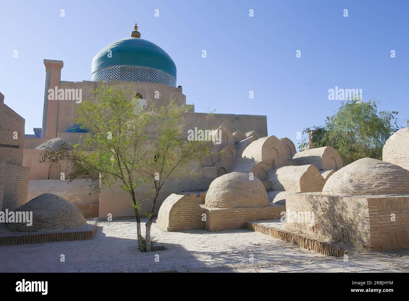 Pahlavan Mahmoud Mausoleum Stock Photo - Alamy