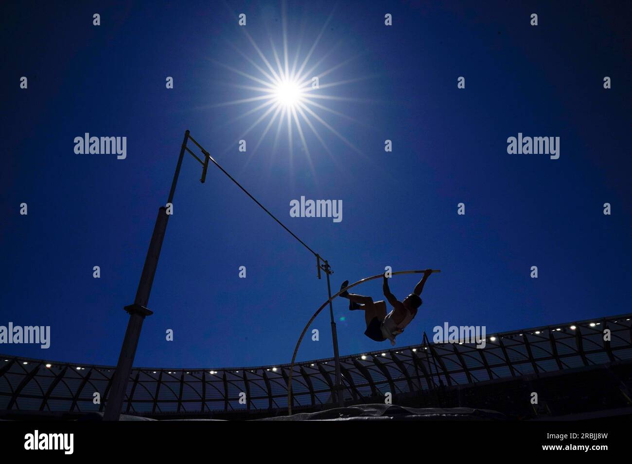 Steven Bastien competes in the pole vault for the men's decathlon ...