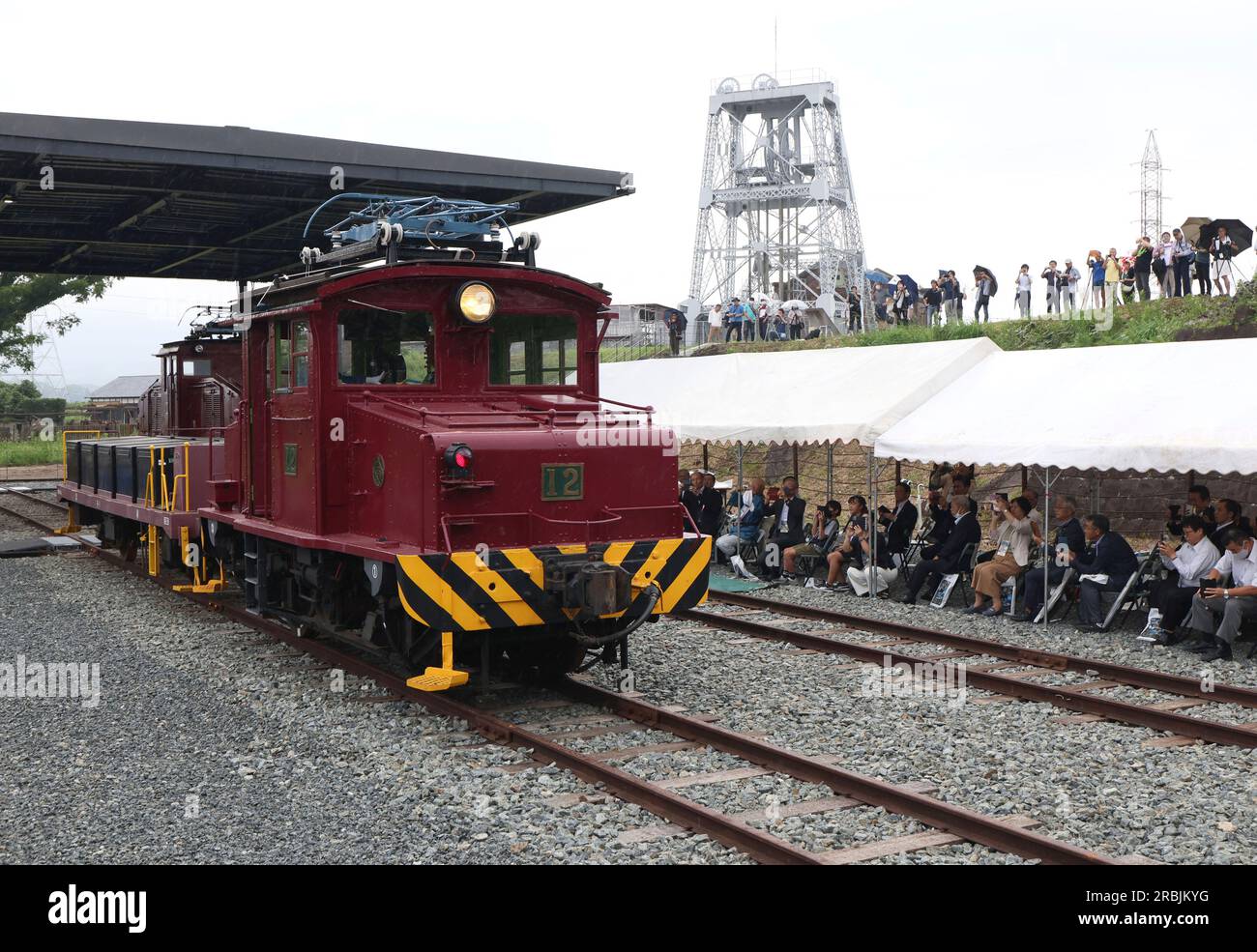 The electric locomotive of the "Coal Mine Train" is opened to the ...