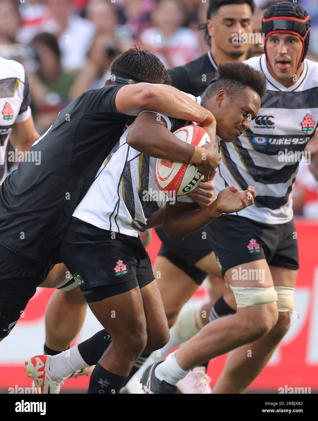 Kotaro Matsushima of Japan national rugby union team makes a dash ...