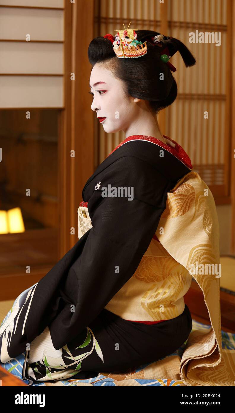 Maiko, an apprentice of Geiko, becomes Geiko, professional female ...