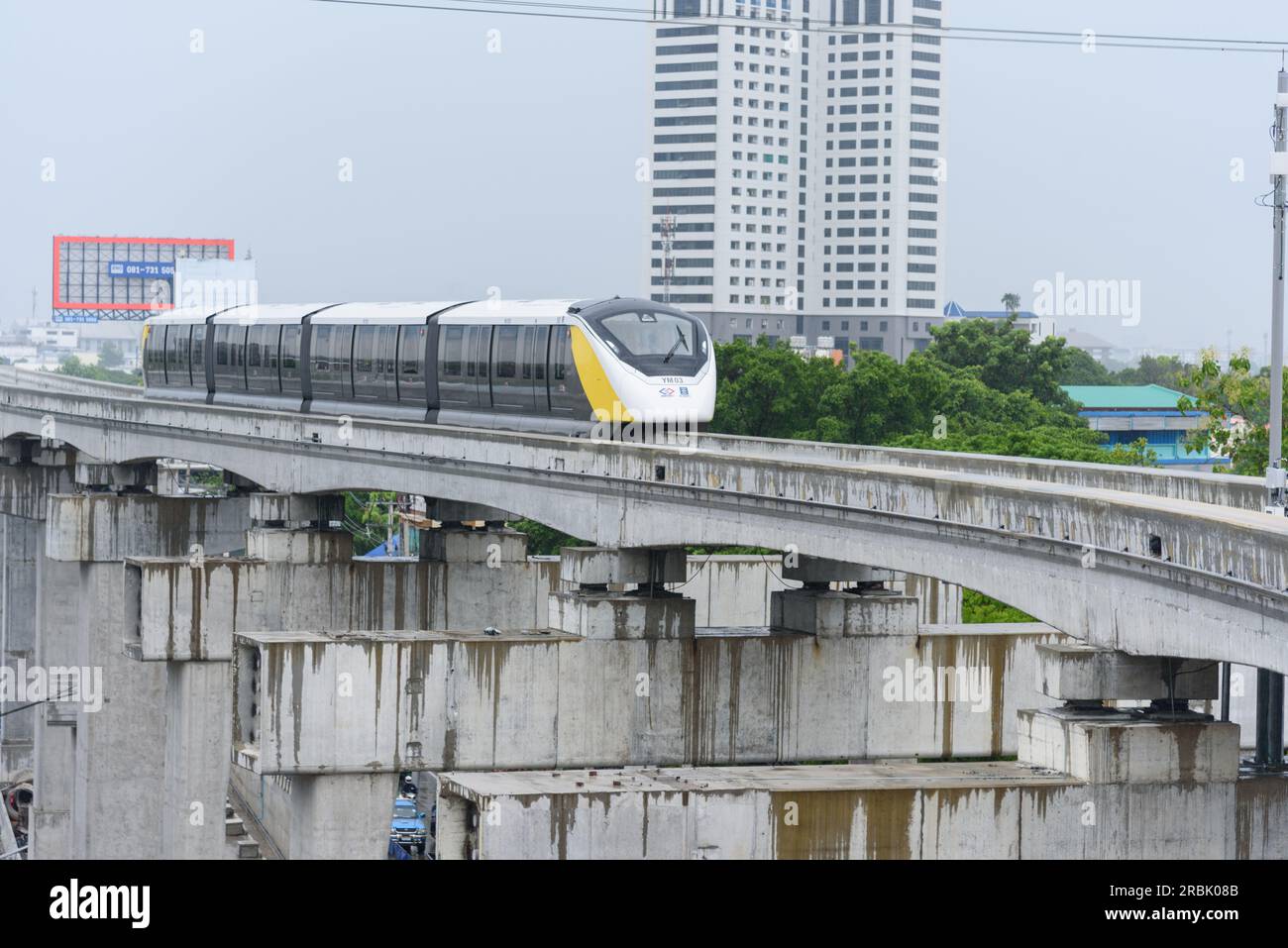 Bangkok,Thailand - 6June, 2023: Thai electric monorail train yellow ...