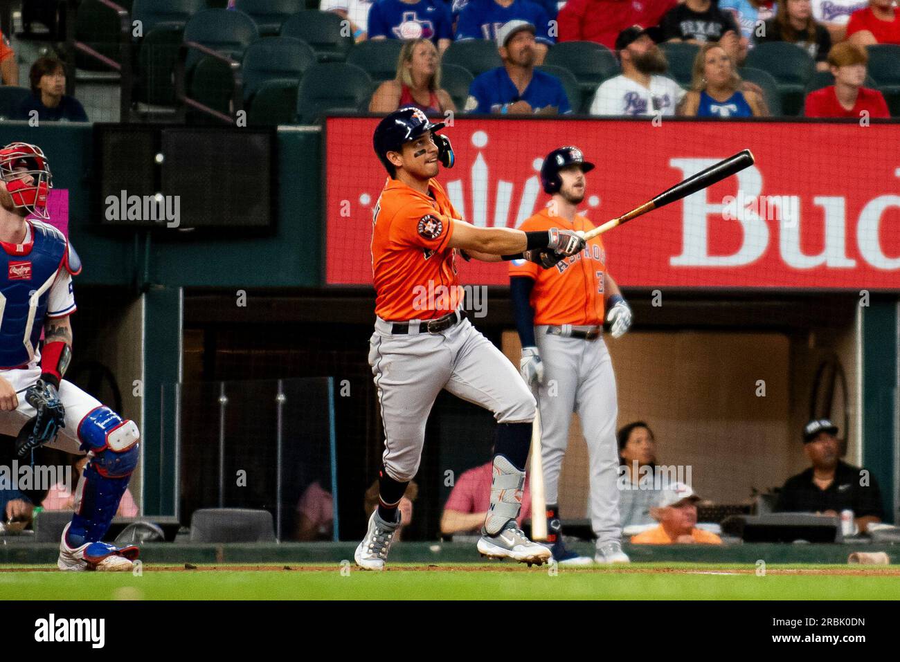 Houston Astros second baseman Mauricio Dubon (14) swings at a pitch in ...