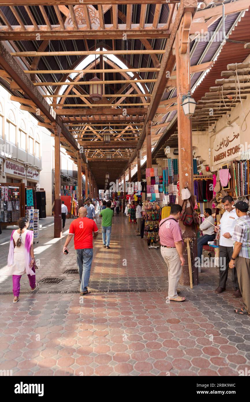 UAE, Dubai, stores in the "old" souq Stock Photo - Alamy