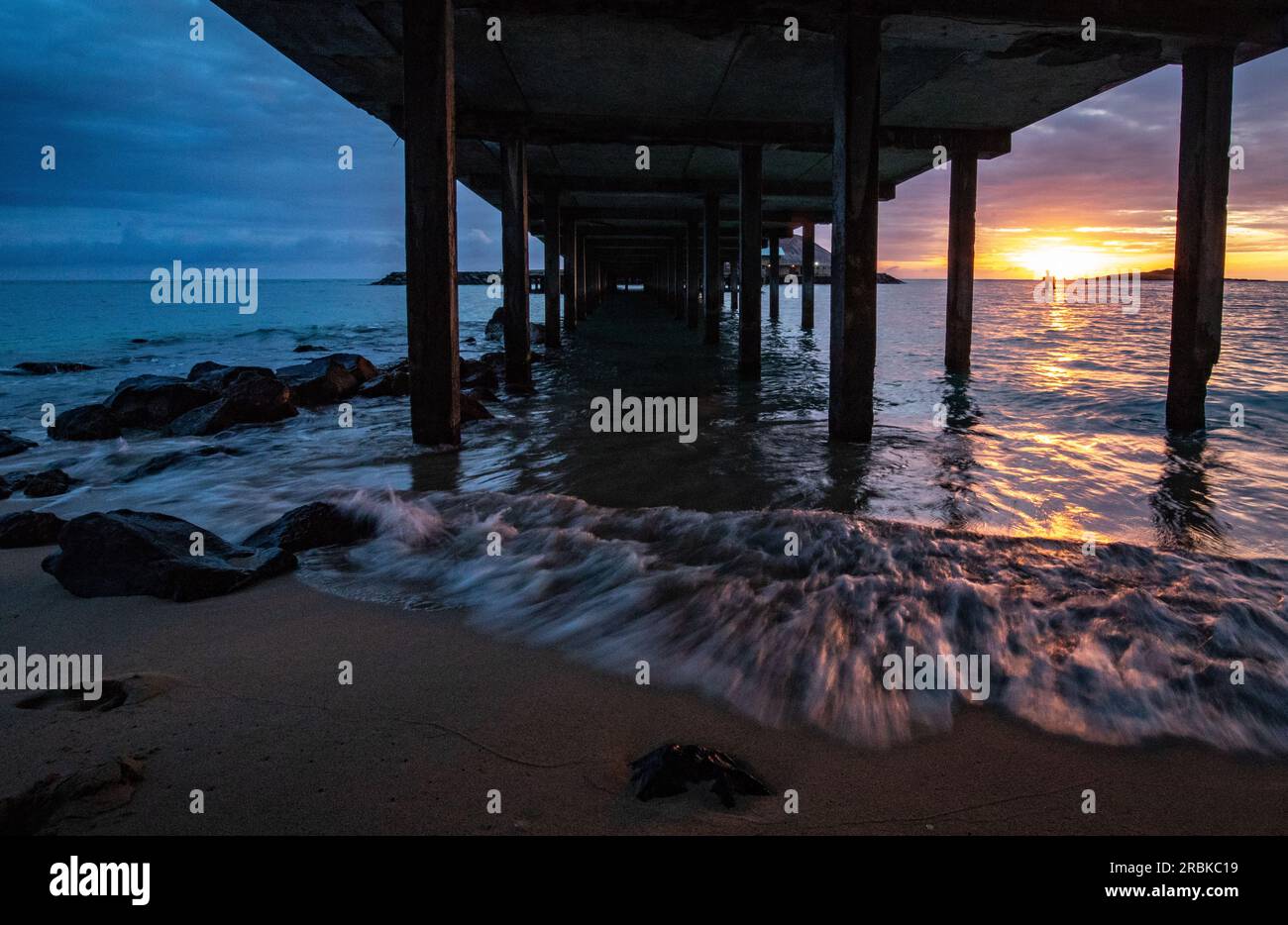 Oahu at sunrise hi-res stock photography and images - Alamy