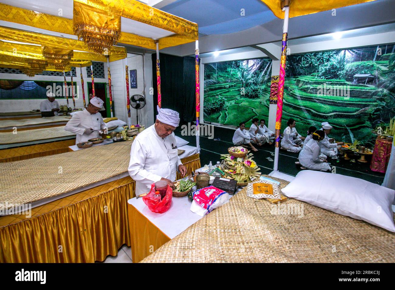 The committee prepared the equipment at the Giri Kusuma Temple Pasraman ...