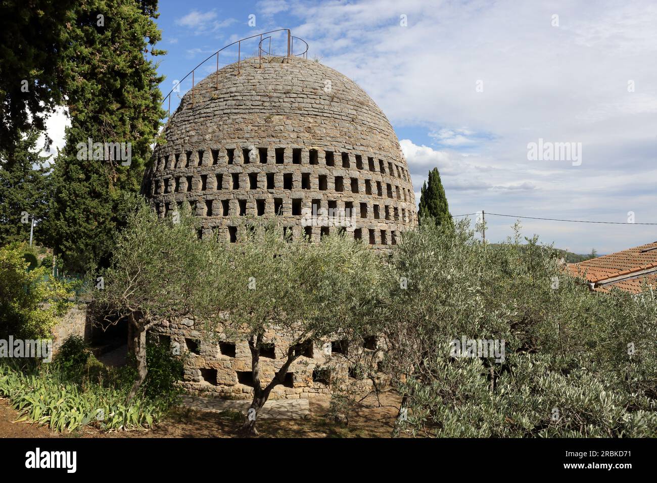 Air shaft, (Puits aeriens) built to filter water from the air, Trans-en ...