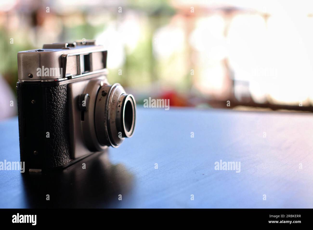 Camera on top hi-res stock photography and images - Alamy