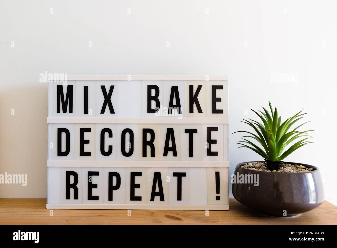Home baking sign hi-res stock photography and images - Alamy