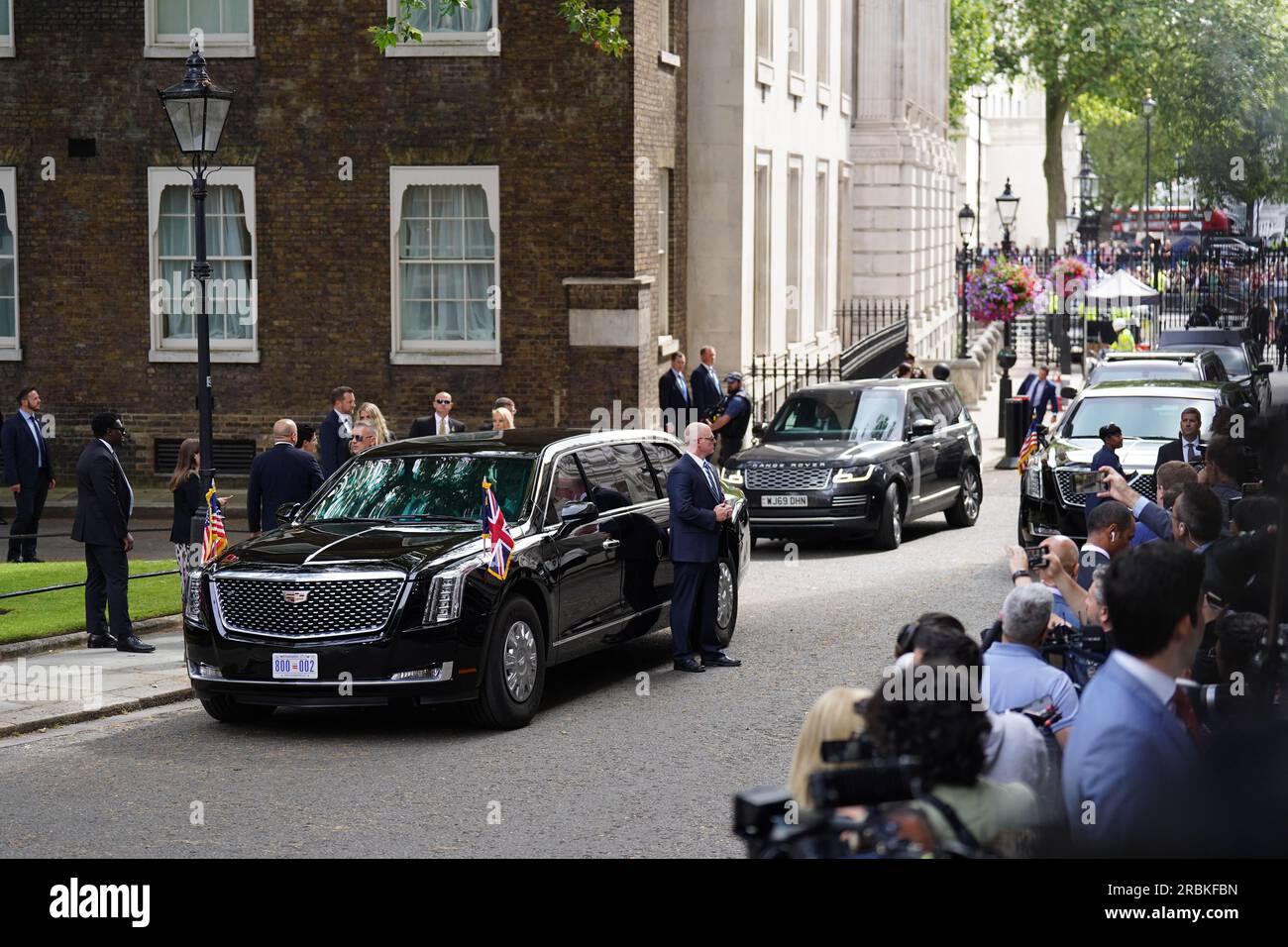The convoy of cars, including the armoured state car dubbed 'The Beast ...