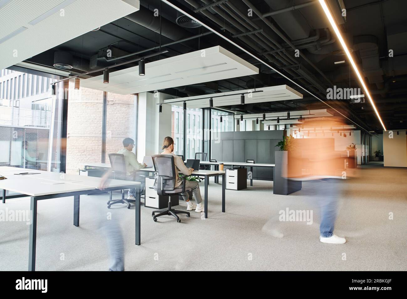 Dynamic workplace environment hi-res stock photography and images - Alamy