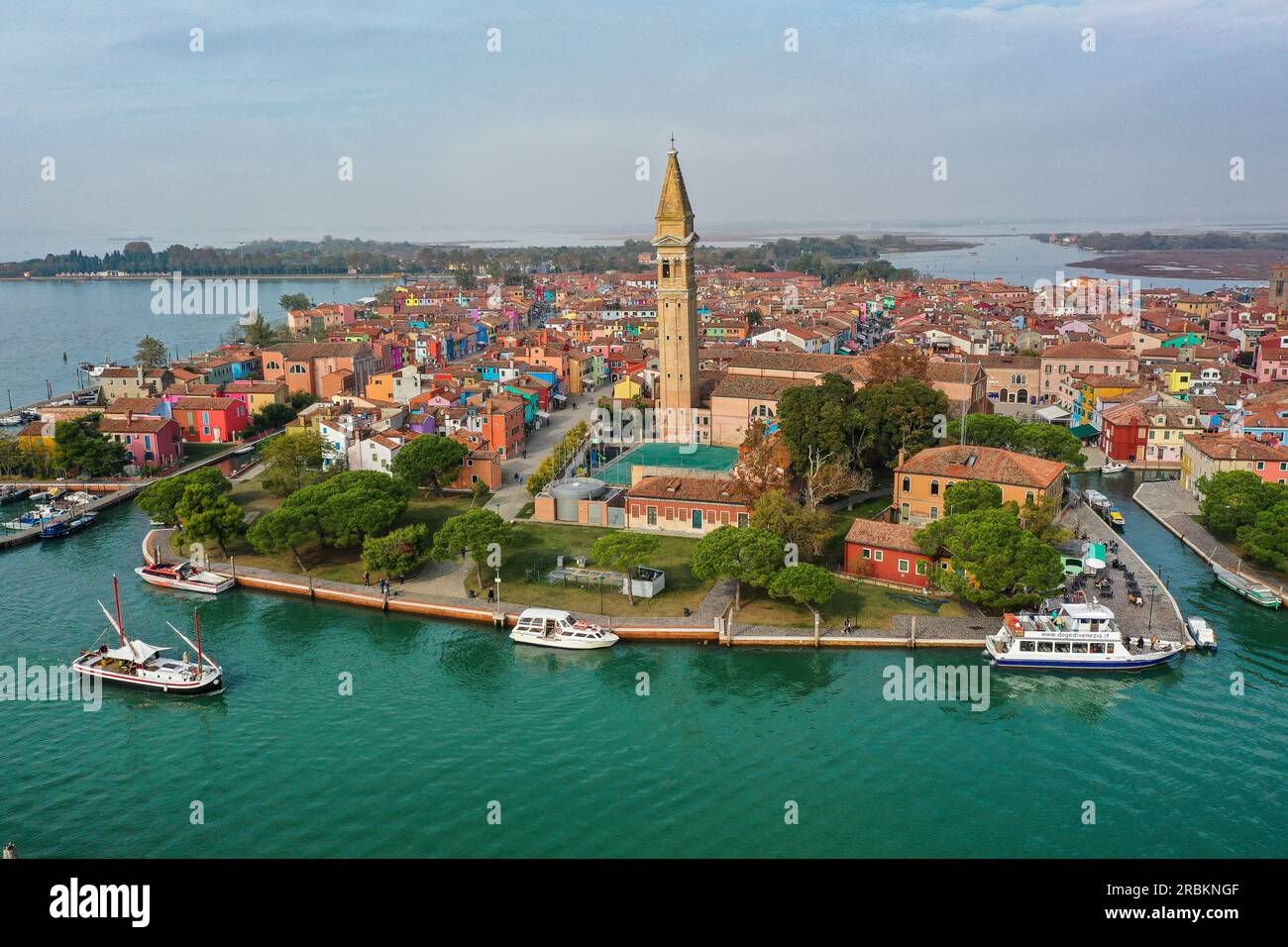Il campanile storto hi-res stock photography and images - Alamy