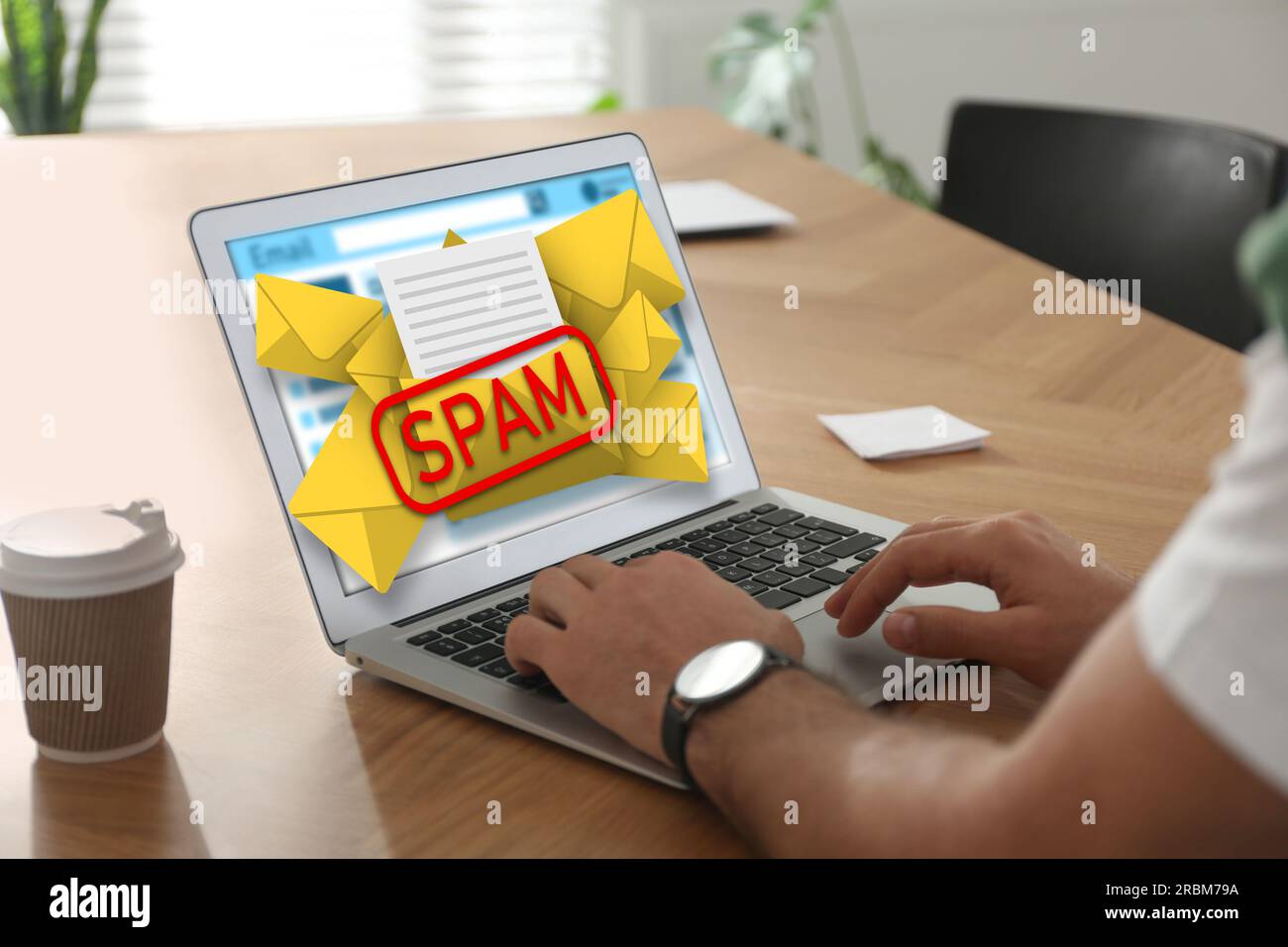 Out of office email message hi-res stock photography and images - Alamy