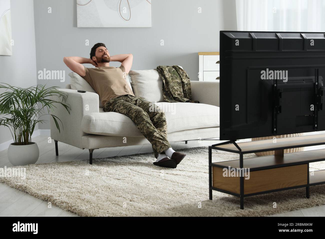 Napping soldier hi-res stock photography and images - Alamy