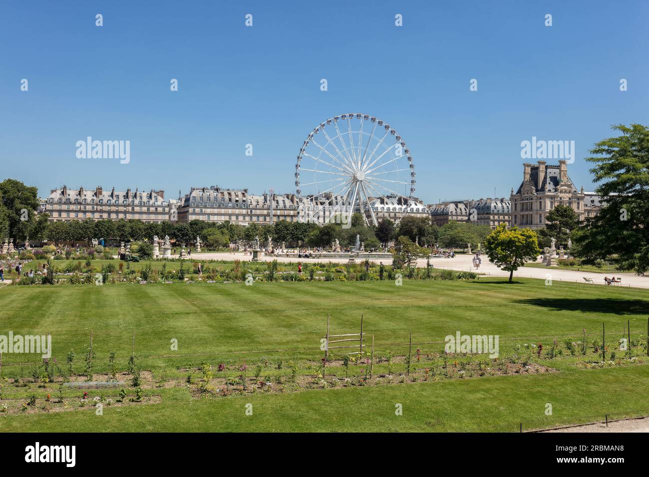 Jardin des Tuileries. Ferris wheel in funfair by 17th century Tuileries ...