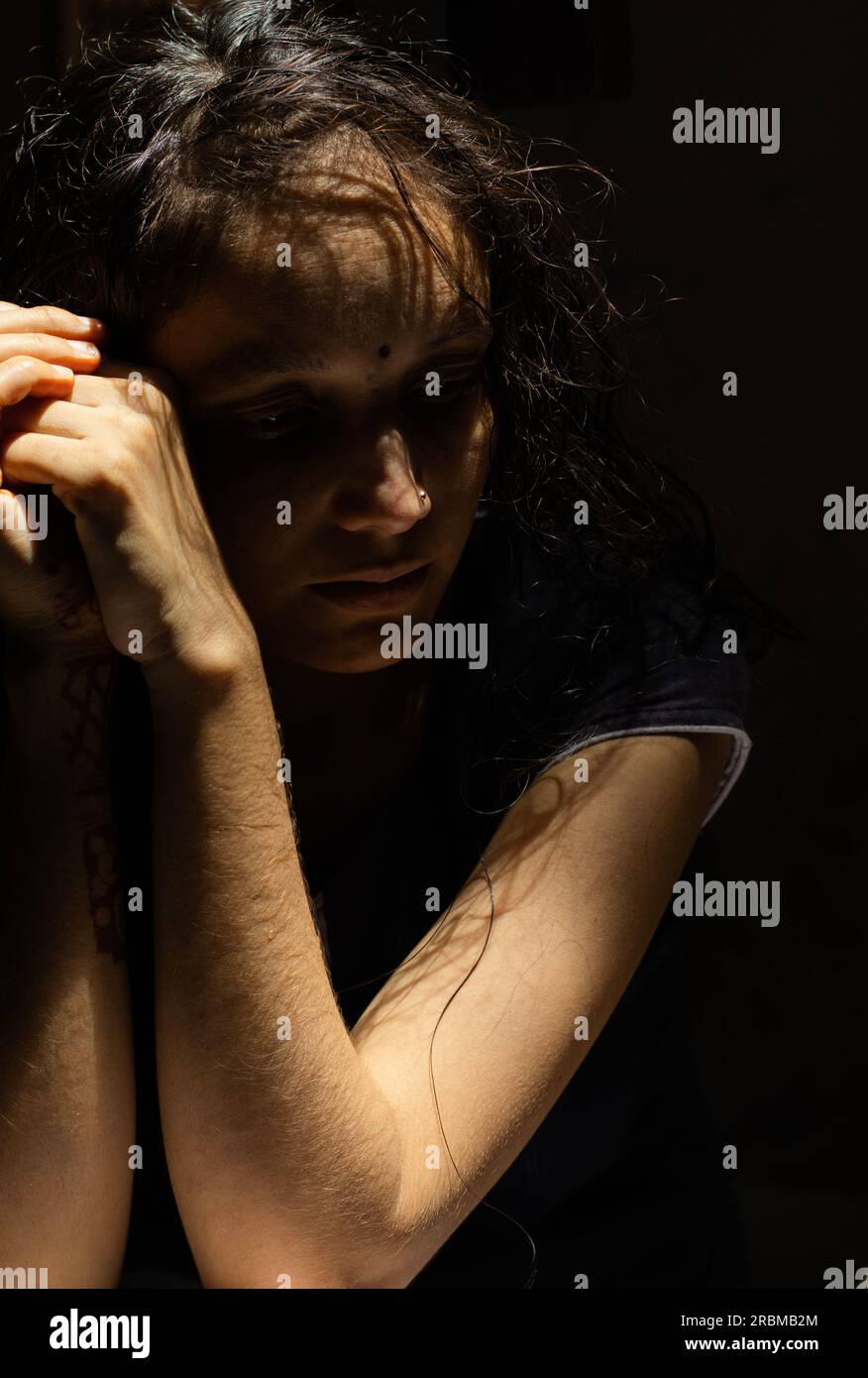 Beautiful Indian Lady Portrait with shadow and highlights.Dramatic ...