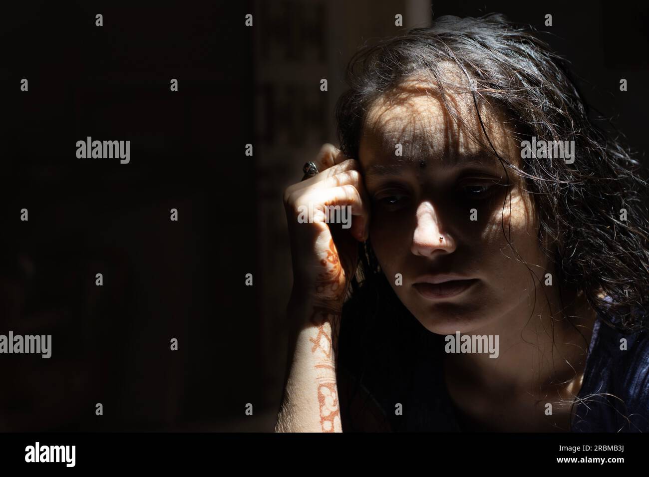 Listen to parts of body hi-res stock photography and images - Alamy