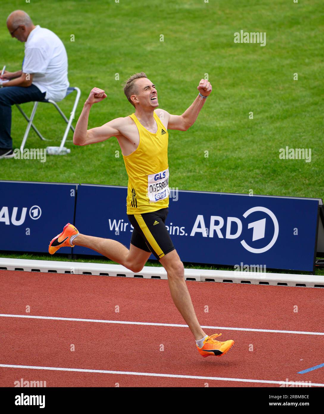 jubilation winner OBERBECK Luis (LG Gottingen), men's 800m final, on ...
