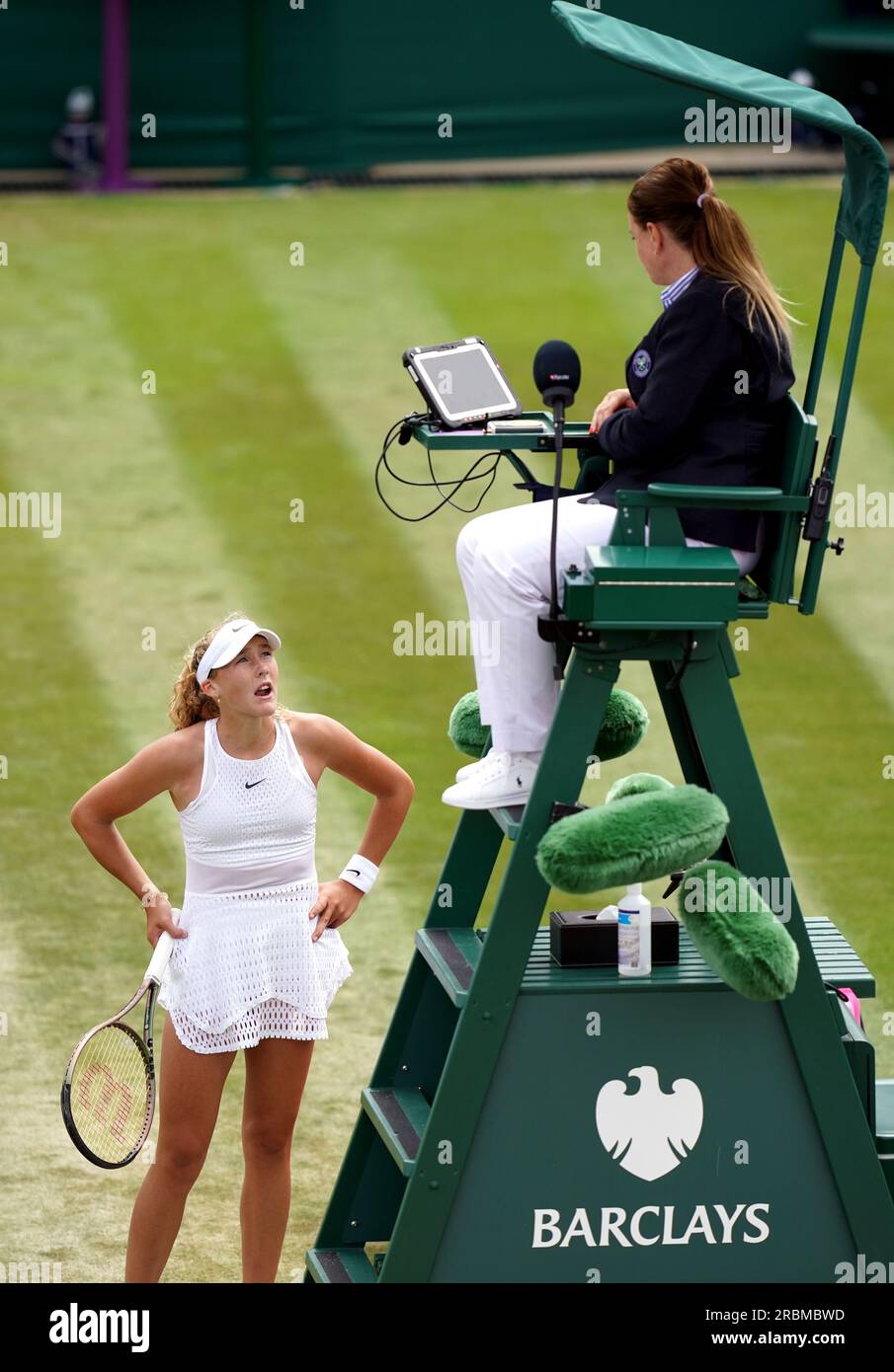 Mirra Andreeva speaking with chair umpire Louise Azemar Engzell during ...