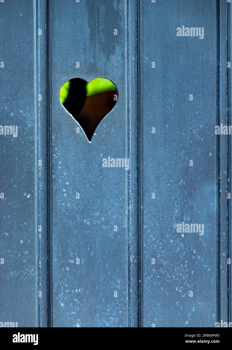 Shaped cutout hi-res stock photography and images - Alamy