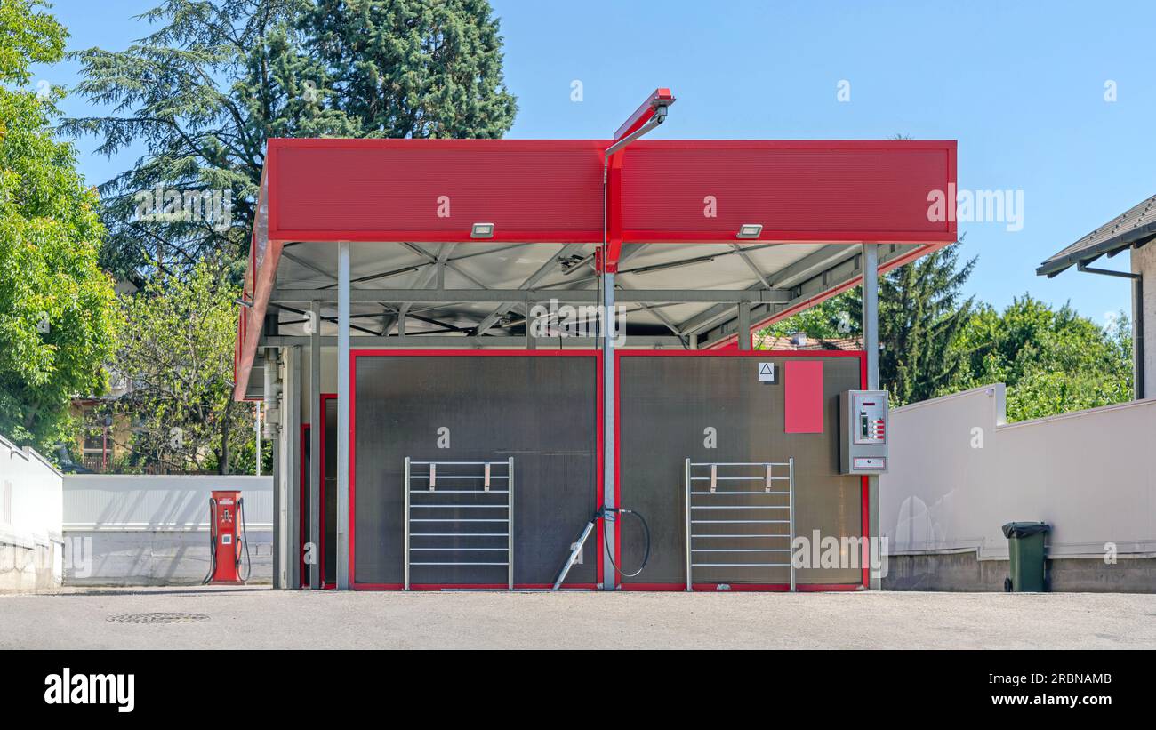 Coin Operated Self Service Car Wash Pressure Cleaning Service Station ...