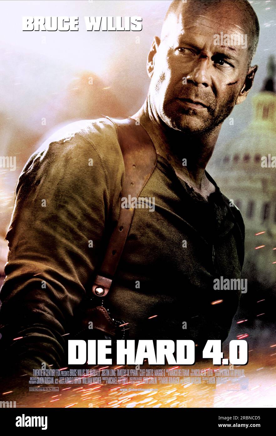 Die Hard 4 poster Live Free or Die Hard Bruce Willis Stock Photo - Alamy