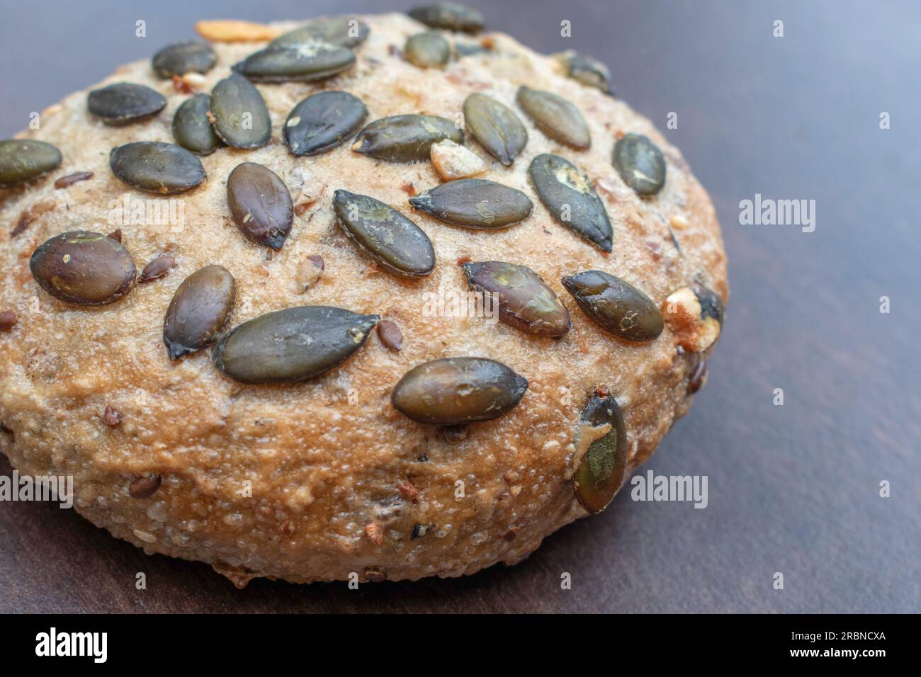 A high proportion of Styrian pumpkin seeds and the addition of nutty ...