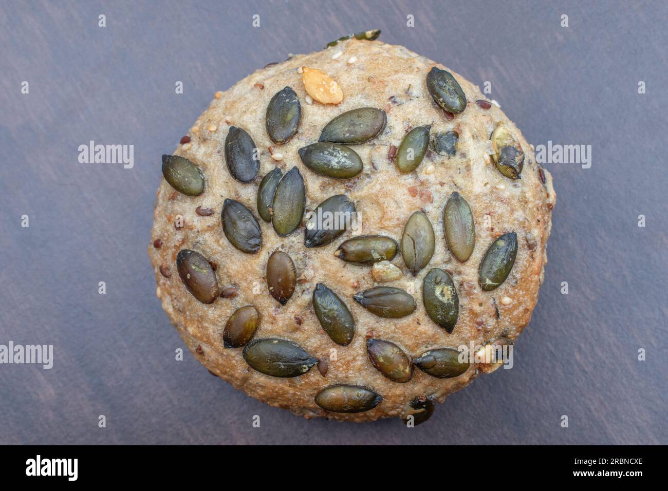 A high proportion of Styrian pumpkin seeds and the addition of nutty ...