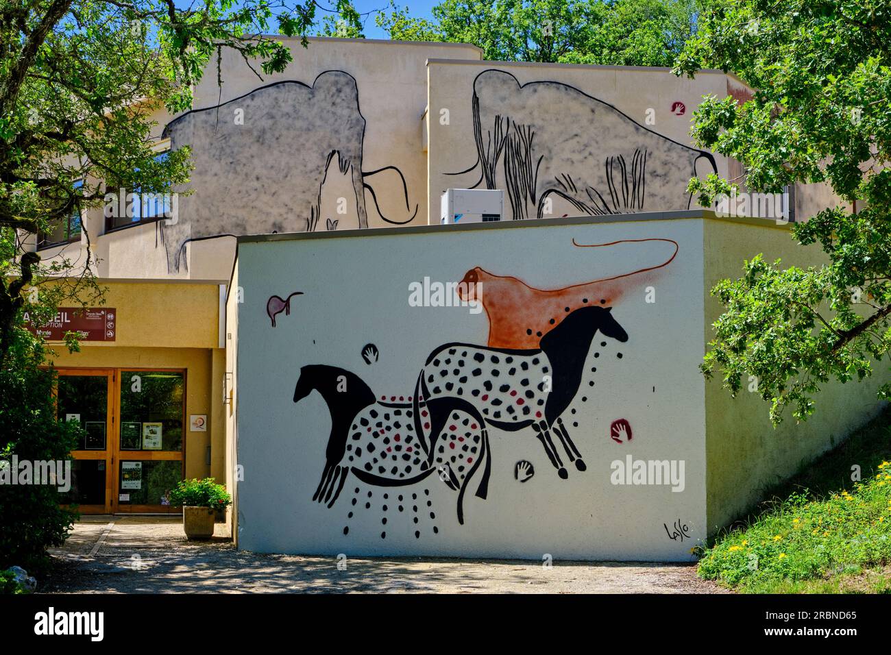 France, Lot (46), Cabrerets, Pech Merle Cave, Prehistory Center Stock ...