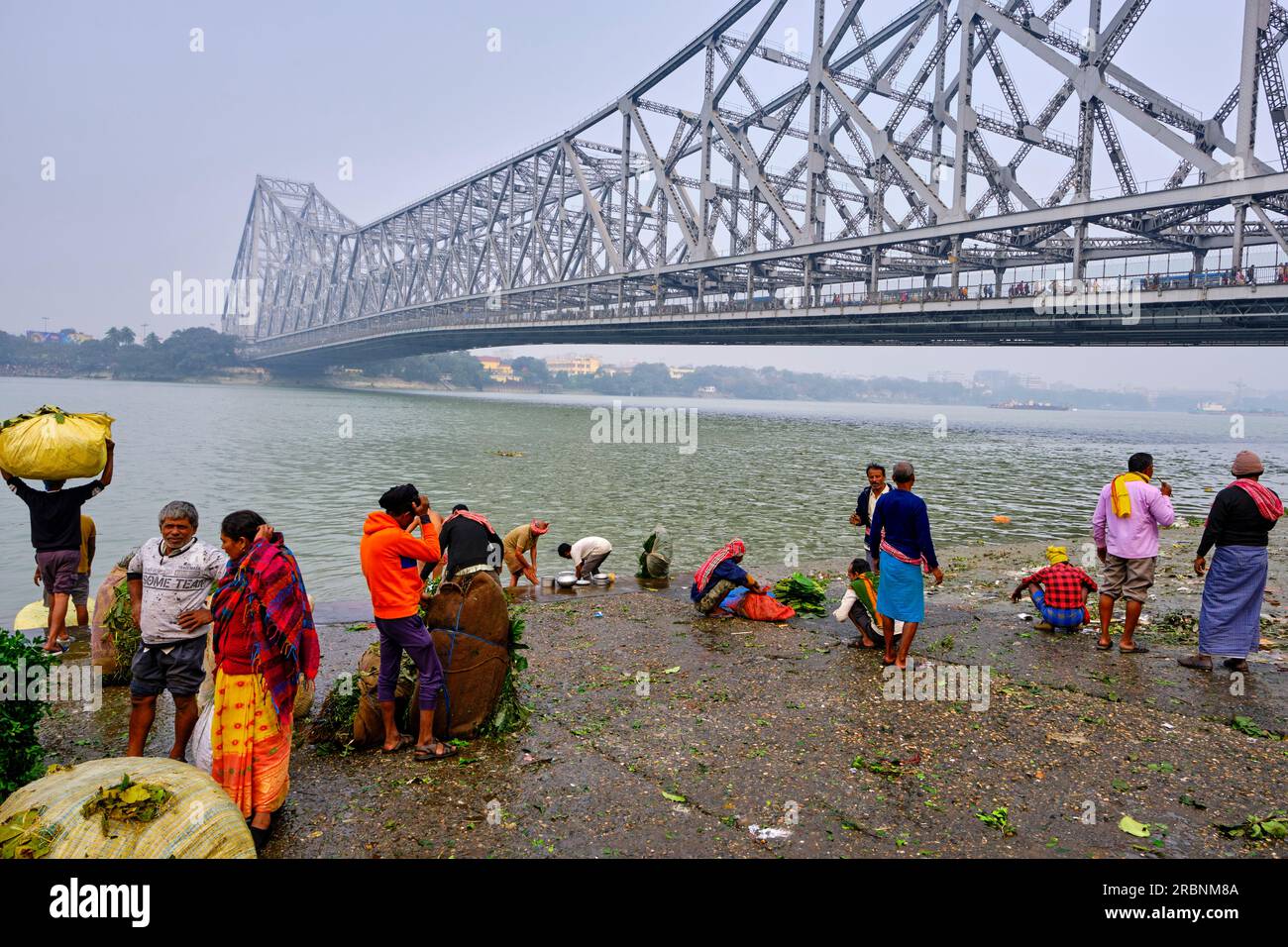 India, West Bengal, Kolkata, Calcutta, Howrah bridge crossing Hooghly ...