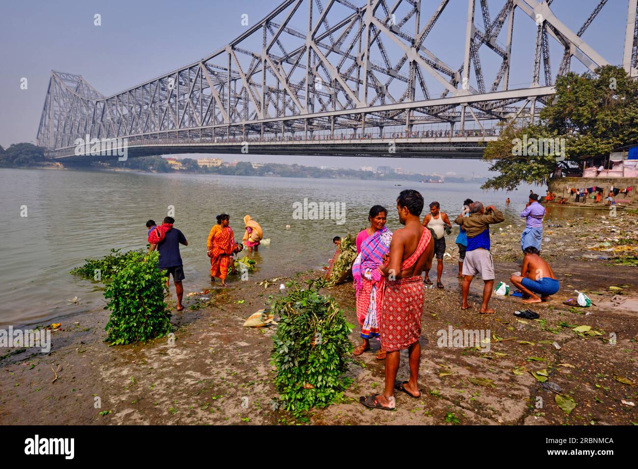 India, West Bengal, Kolkata, Calcutta, Howrah bridge crossing Hooghly ...