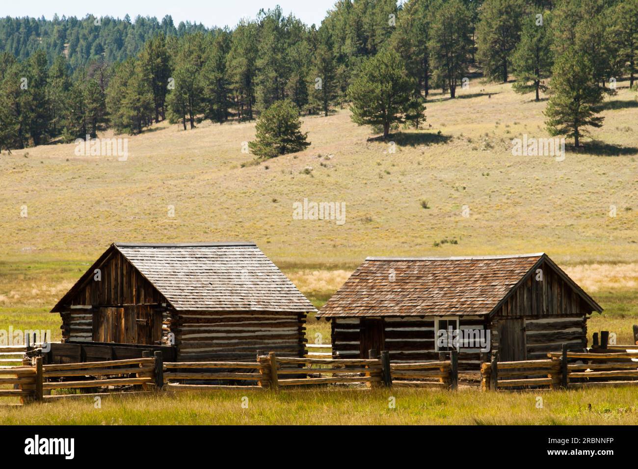 Rustic log cabin on the farm Stock Photo - Alamy
