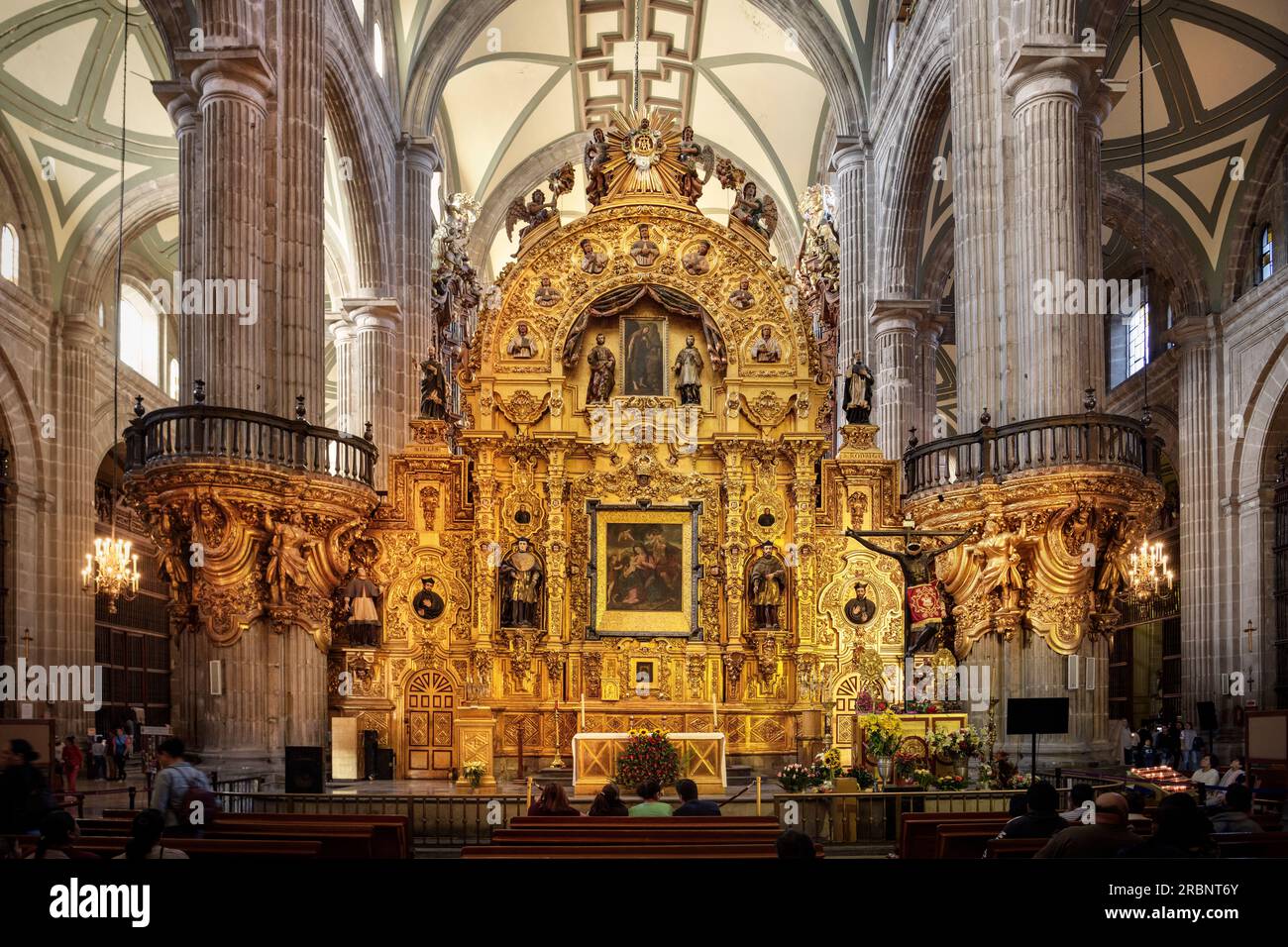 magnificent altar in the Mexico City Cathedral (Catedral Metropolitana ...