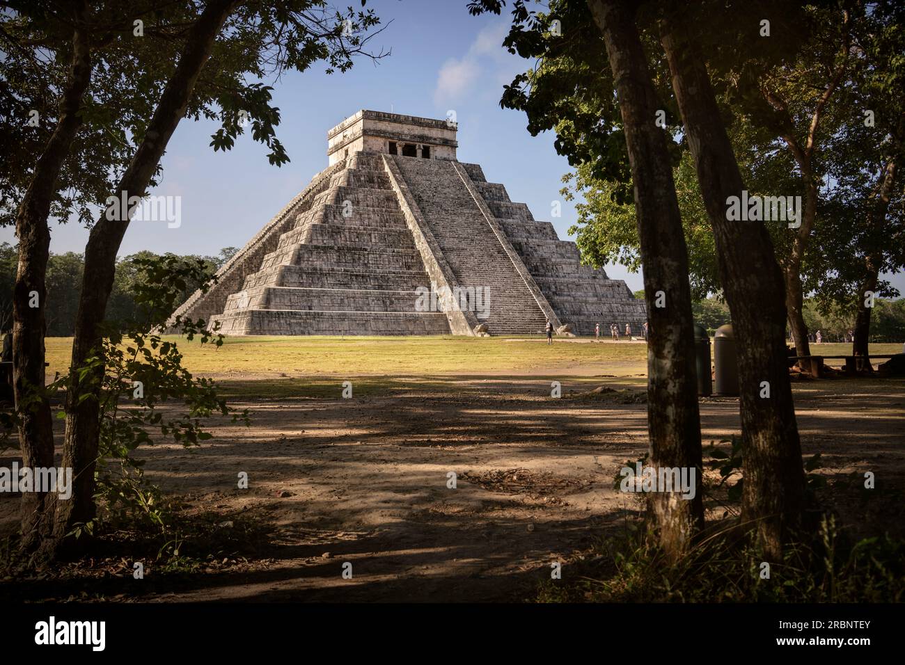 Kukulcán Pyramid (also El Castillo) in the ruined city of Chichén-Itzá ...